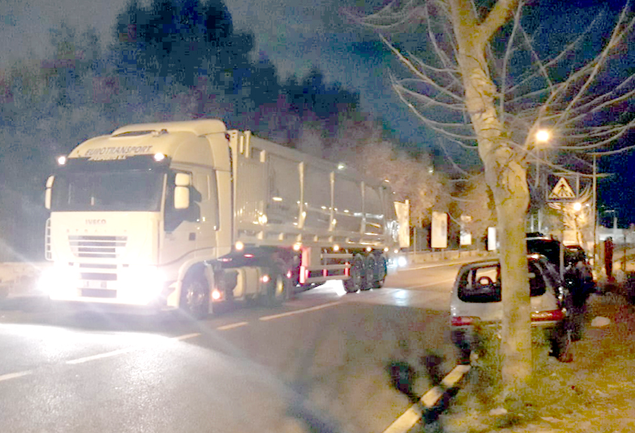 Scandalo rifiuti a Torre del Greco, i camion-fantasma e i «consumi d ...