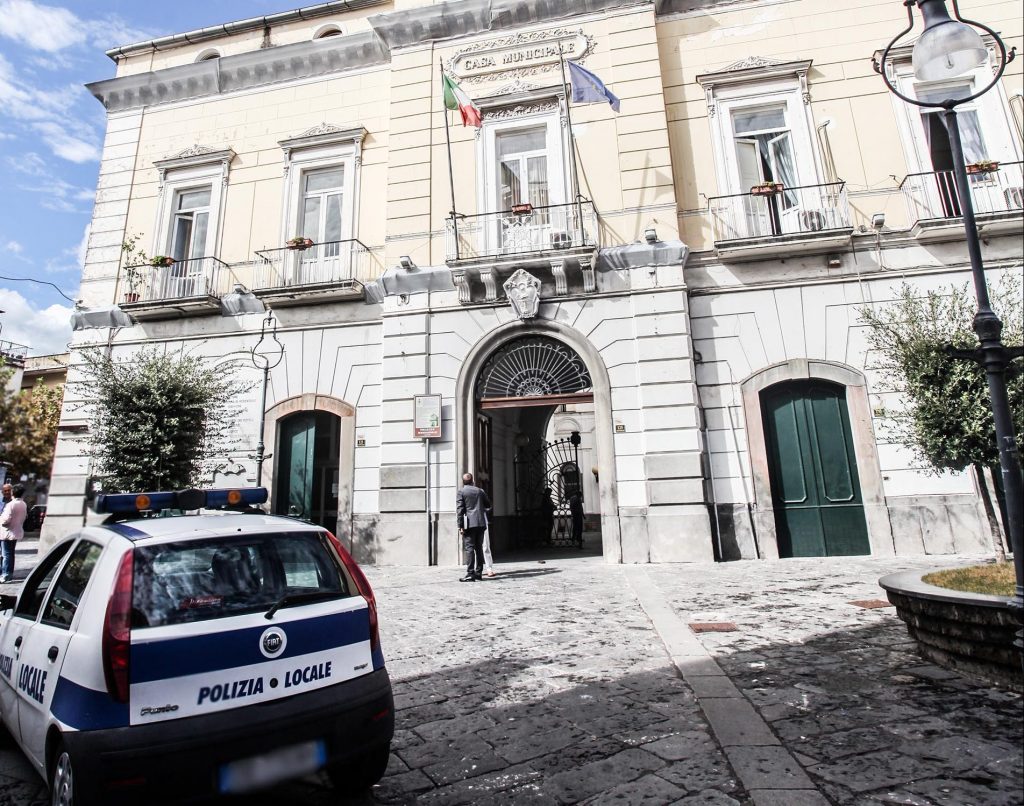 Boscoreale: Rivoluzione in Comune, valzer dei dirigenti - Metropolisweb