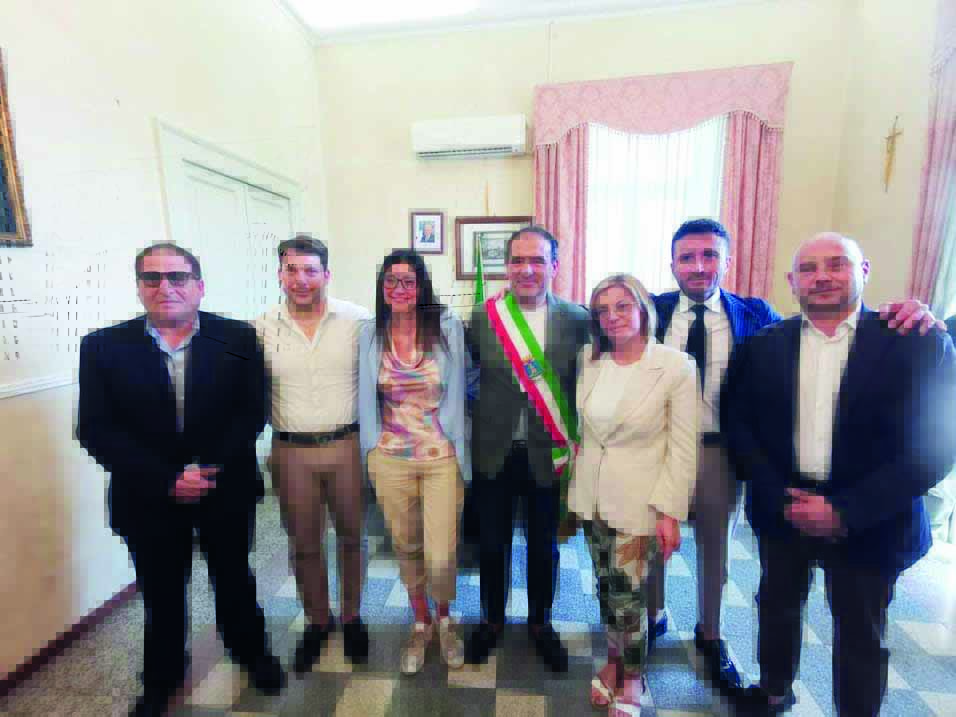 Scafati, Aliberti presenta la sua giunta: in squadra solo due donne ...