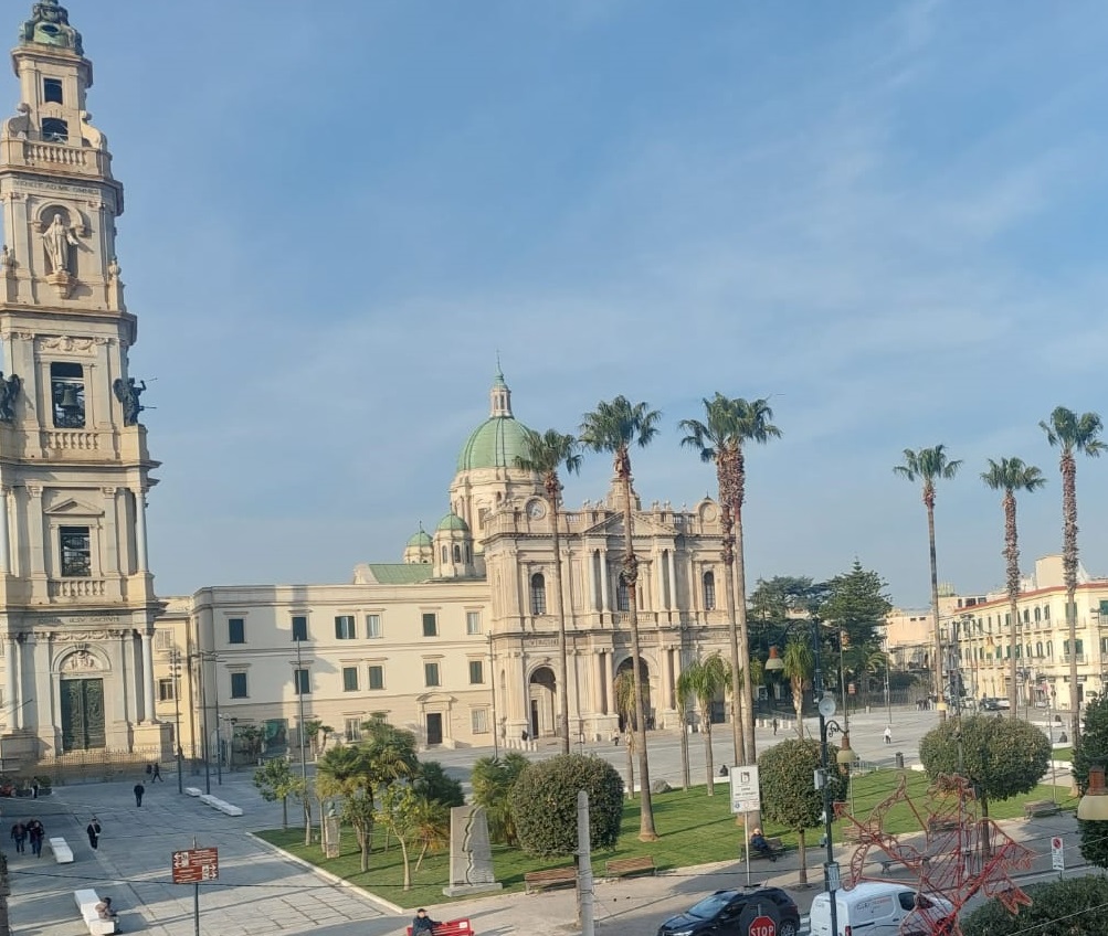 La piazza della Pace riapre per il Giubileo, il sagrato del Santuario ...