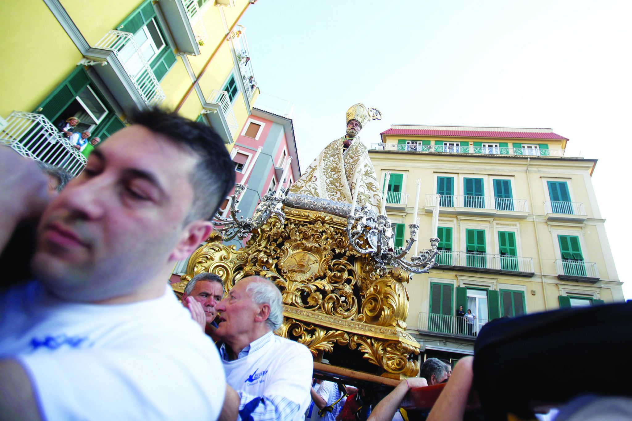 Castellammare. Oggi la processione di San Catello e i fuochi d ...