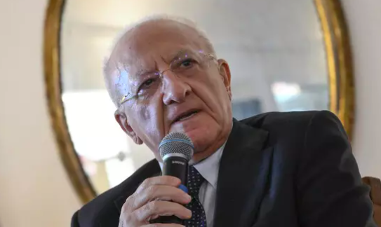 De Luca: «A Napoli clima da P2, serve un’operazione verità» - Metropolisweb