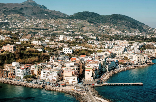 Traghetto in avaria, i prof vanno a scuola in gommone - Metropolisweb