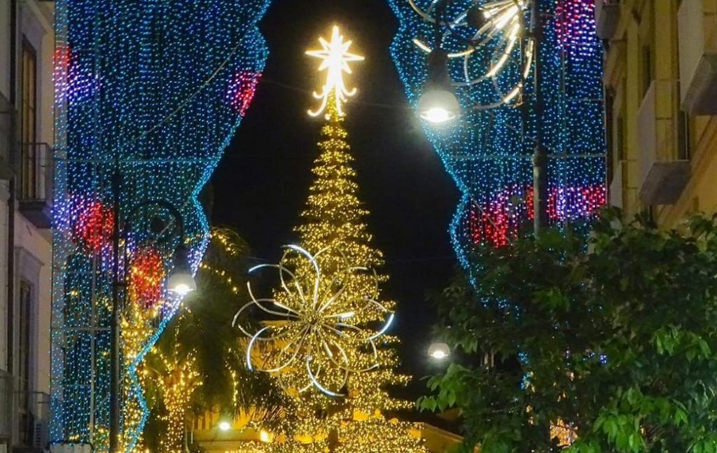 Luminarie a Sorrento, c'è l'aggiudicazione: il commissario «salva» il ...