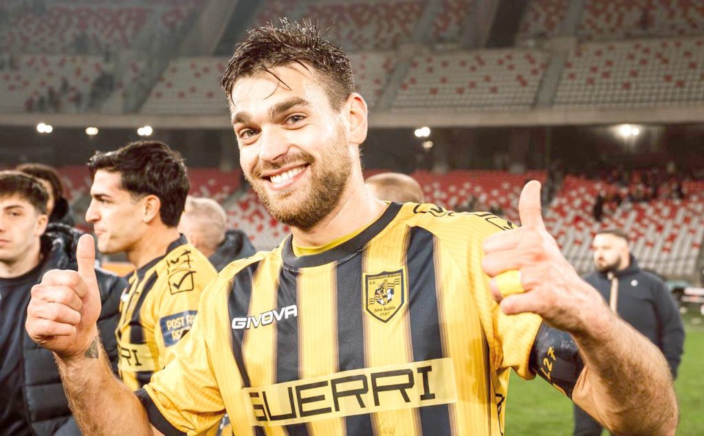 Torre del Greco, la tradizione del presepe premiata a Santa Maria di ...