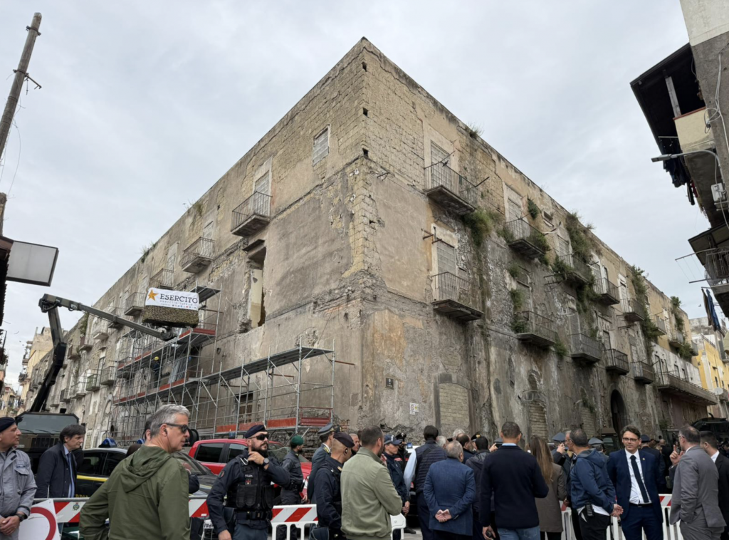 Torre Annunziata, Palazzo Fienga: via al crollo della roccaforte dei Gionta